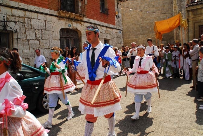 LA DANZA Y EL PALOTEO DE AMPUDIA (PALENCIA): TOLEDO, GRANADA...