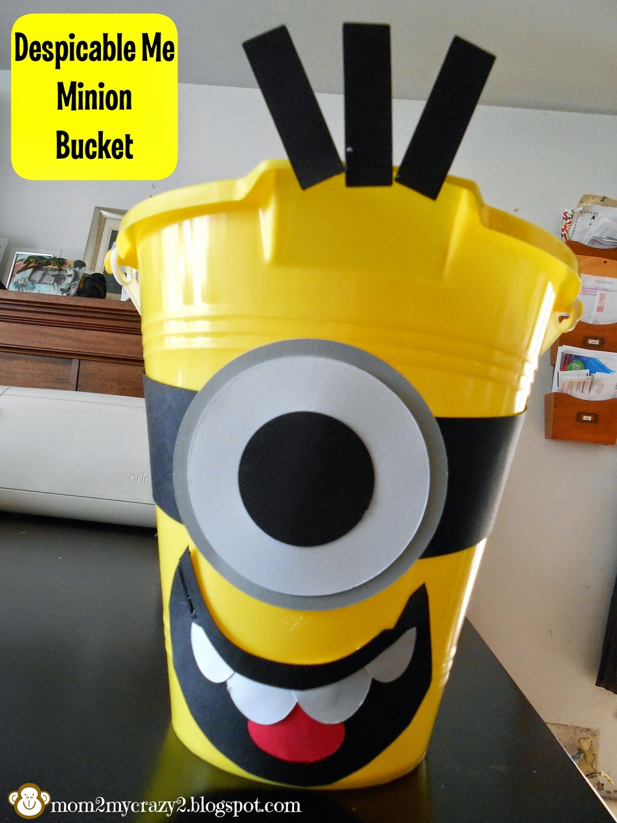 Running away? I'll help you pack.: Despicable Me Birthday ... Minion Bucket