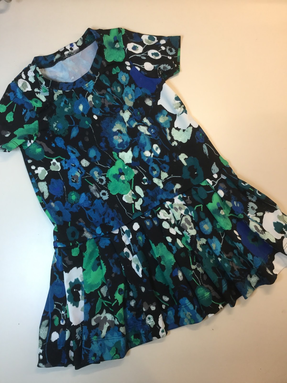 Seamly Behaviour: Making Pleats - with a fork???