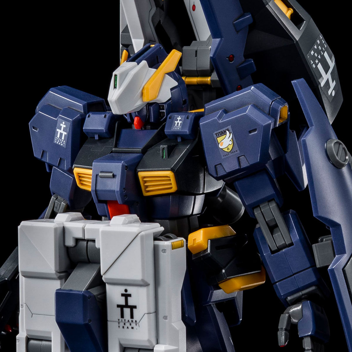P-Bandai: HGUC 1/144 Advanced Hazel with Gundam TR-6 Conversion Parts ...