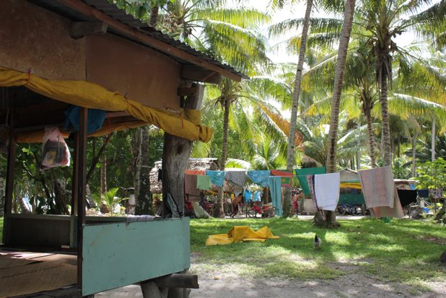 Vive La Vida--Tuvalu Happy Kitchen: Central Island Round Trip--Vaitupu