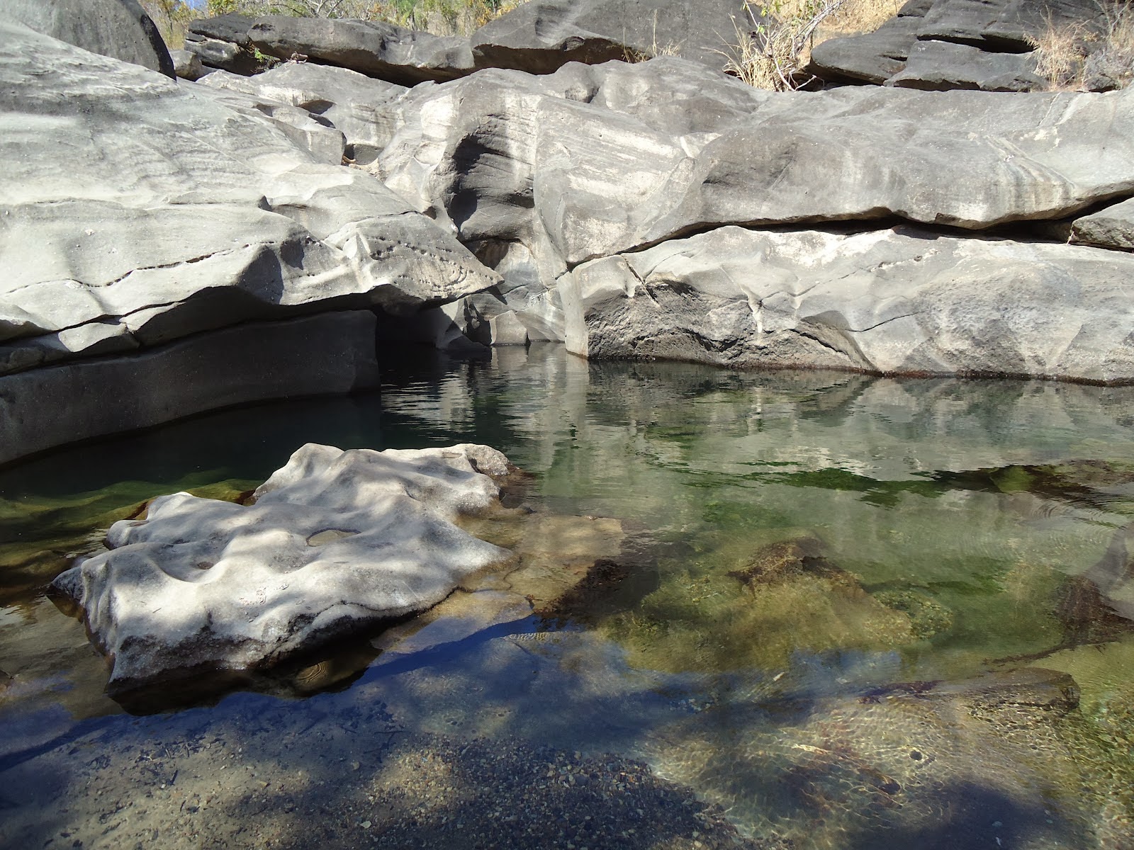travelling with me... ;): VALLEY OF THE MOON OR VALE DE LUA - BRAZIL