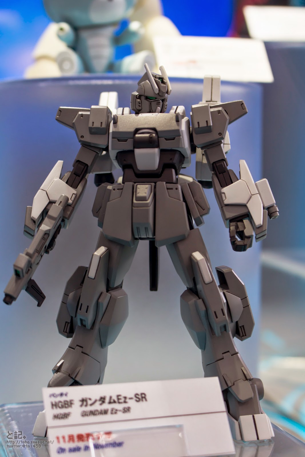 HGBF 1/144 Gundam Ez-SR on Display at Yodobashi Akihabara Showcase