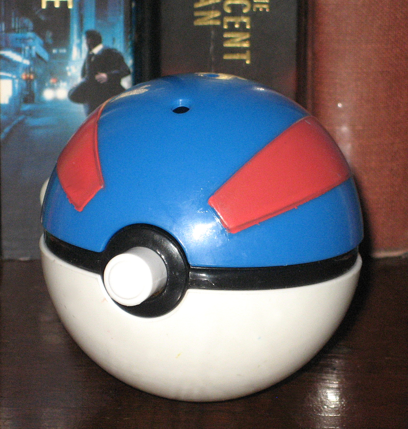 Percy's Fast Food Toy Stories : Blue Pokemon Ball Game - McD