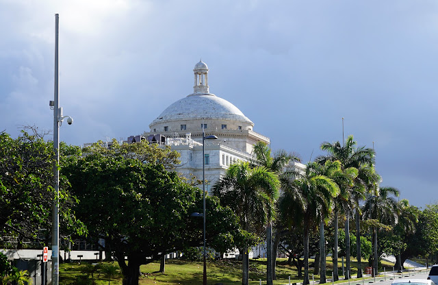 Souvenir Chronicles: PUERTO RICO: TERRITORIAL CAPITOL BUILDING IN SAN JUAN