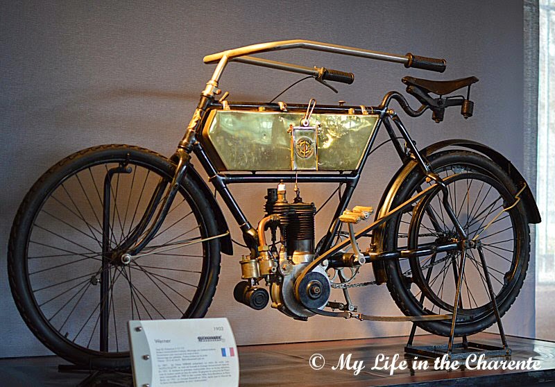 My Life in the Charente: Châtellerault : town sights and its motor museum.