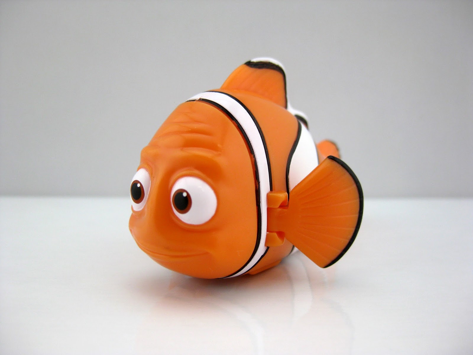 Dan the Pixar Fan: Finding Dory: Hank Truck Playset ("Swigglefish ...