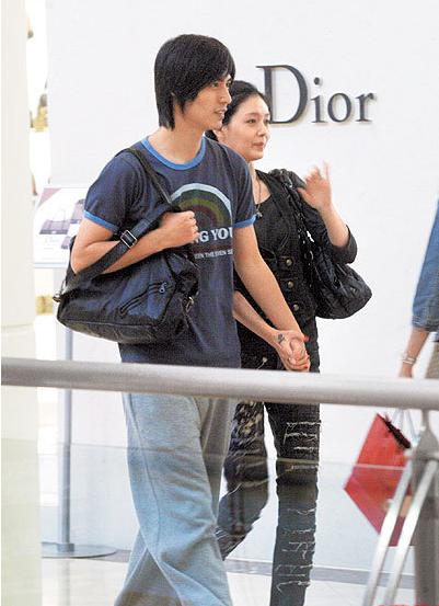 Barbie Xu And Vic Zhou Relationship