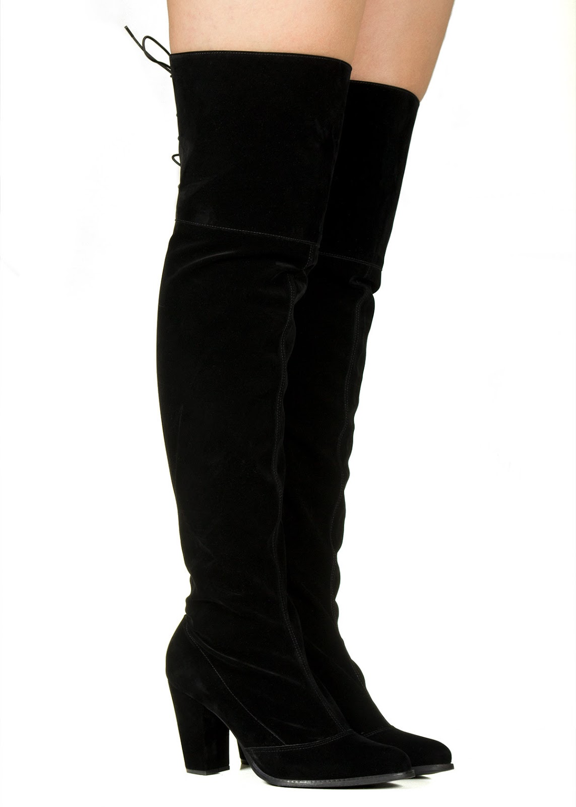 OS ESCRAVOS DE BOTAS DA RAiNHA ViVi TRAVESTi DOMiNADORA