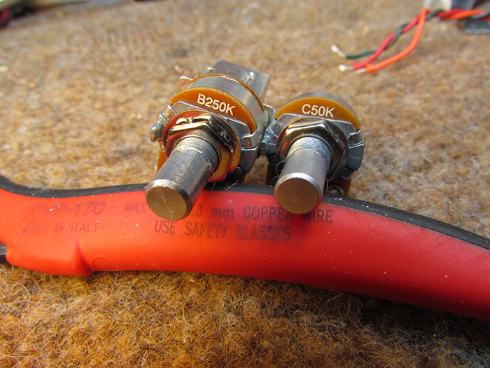 Custom Reverse Audio Push-Pull Pot Crawls Backward (When Alarmed)