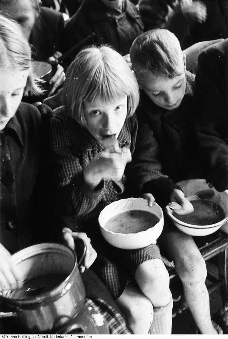 World 1900 - 1950: Dutch famine of 1944-1945 ( known as the Hongerwinter)