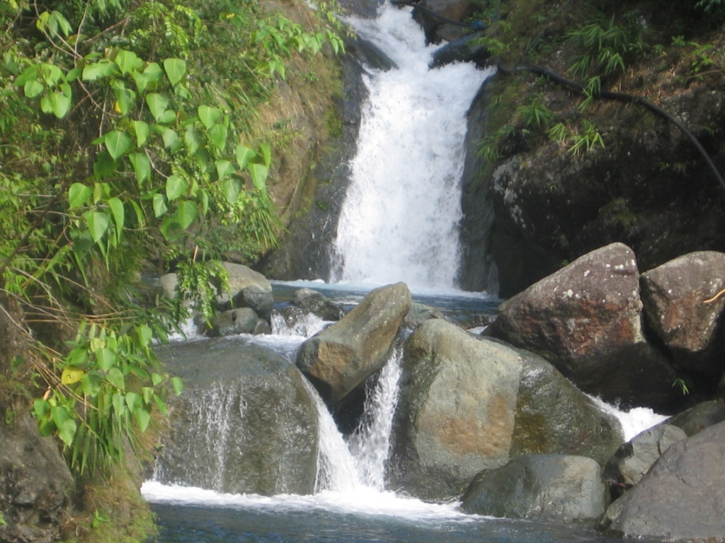 Barefootroamer: Dingalan Aurora island paradise Luzon Philippines