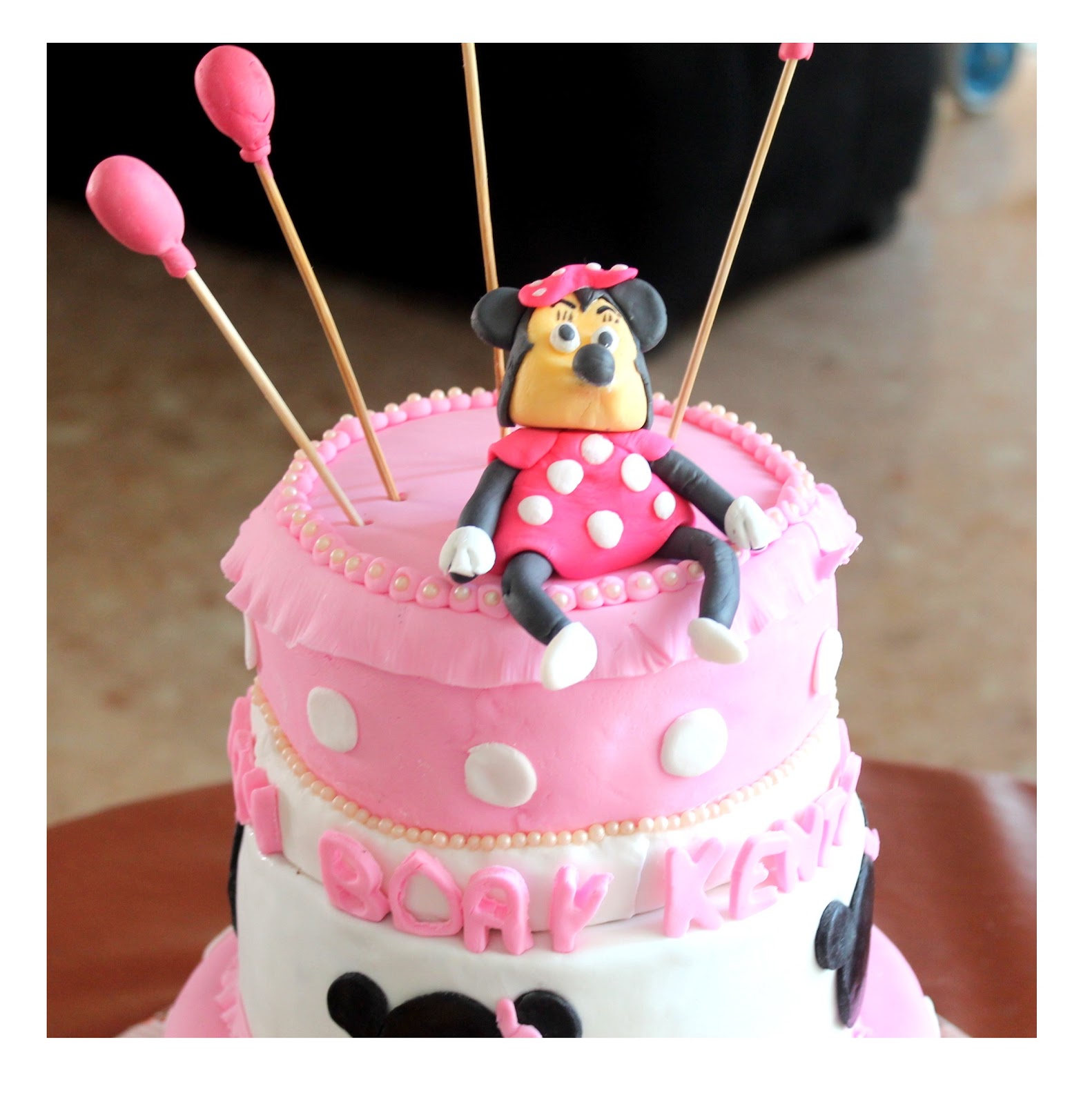 Korporate 2 Kitchen: Minnie Mouse Chocolate Cake
