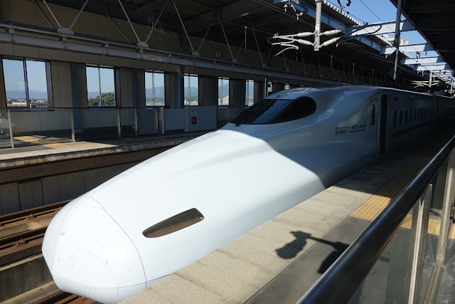 Blair's 鐵道攝影: JR西日本-JR九州 新幹線N700系電聯車