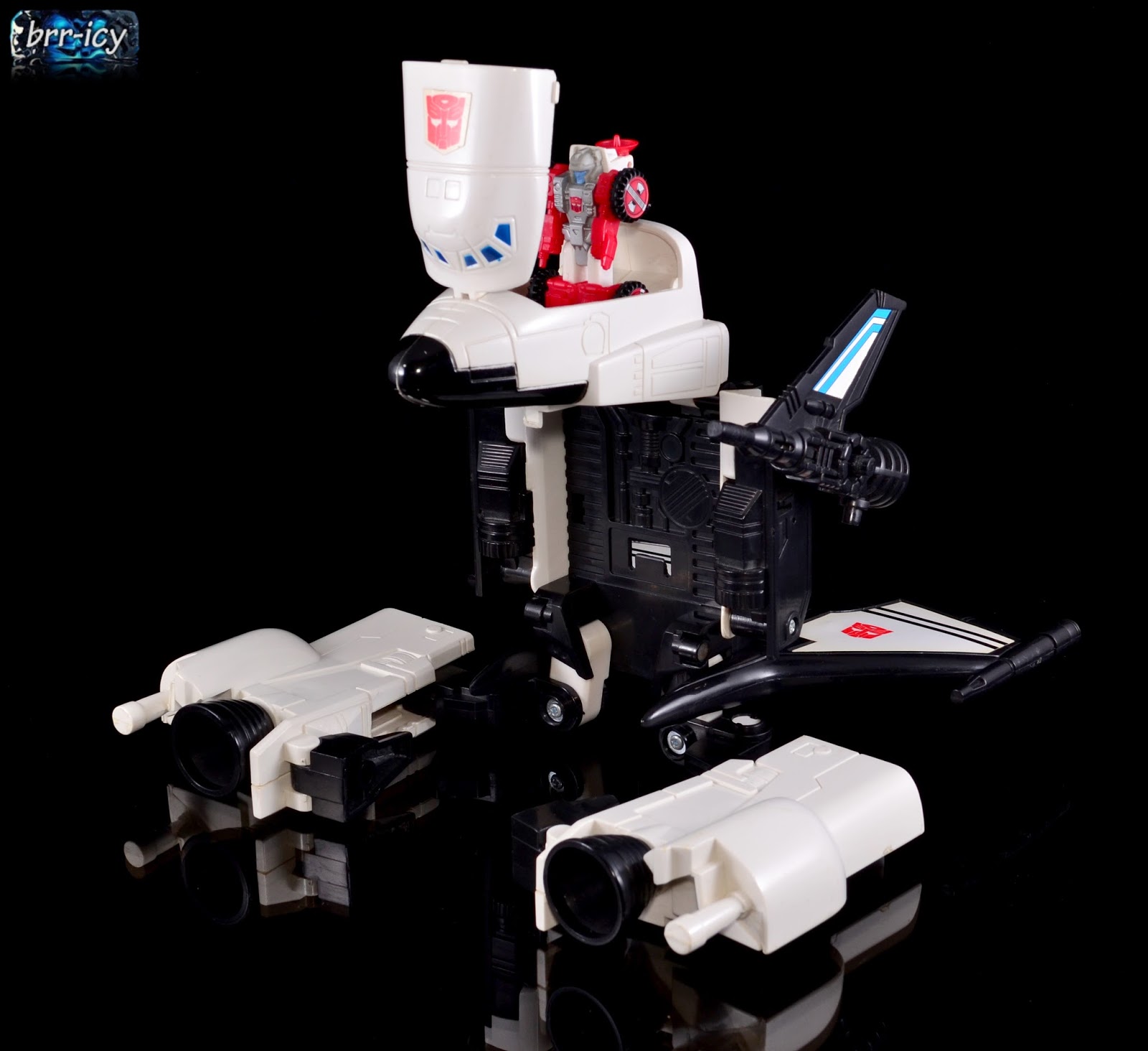 Brr-icy's Transformers Reviews: Victory/Zone Galaxy Shuttle