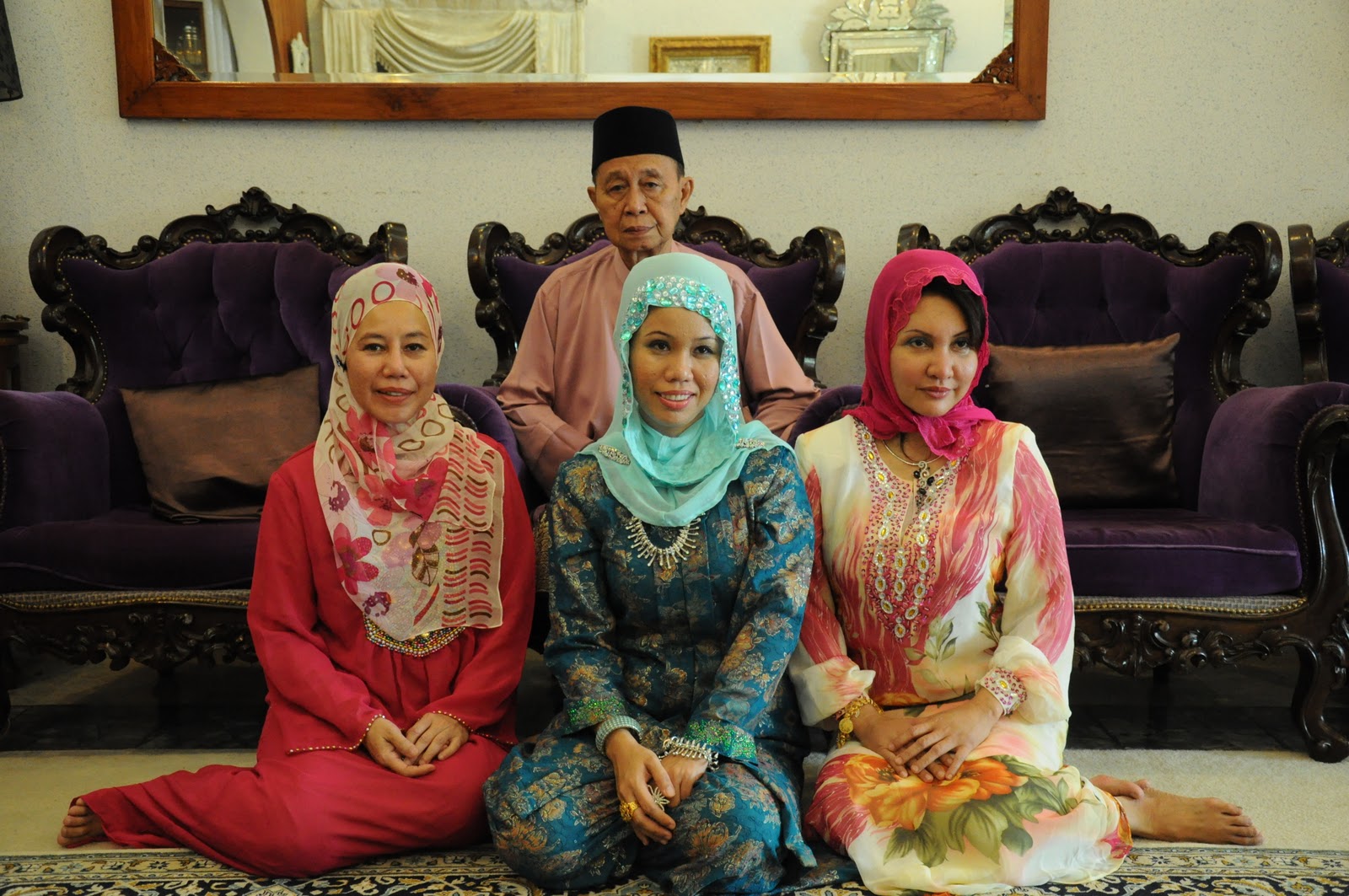 Kreatif Asia Production: Hari Raya Family Portrait