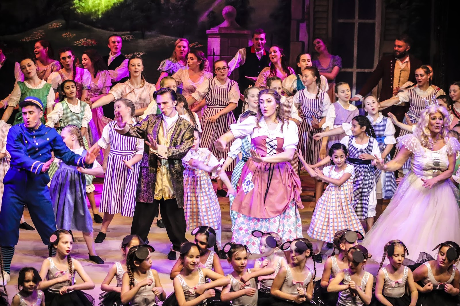 Spikemike...is breaking a leg: Cinderella - Review - People's Theatre