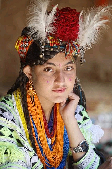 Unique cultured Kalash girls in traditional dress….this culture is one ...