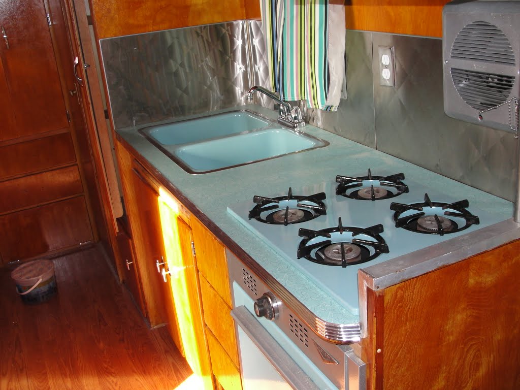 Our Katrina -The Saga of restoring a 1959 20' Fireball Vintage Travel ...