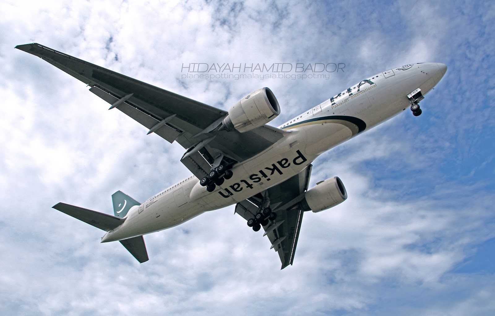 Nurul Hidayah: Plane Spotting: Pakistan International Airlines Boeing ...
