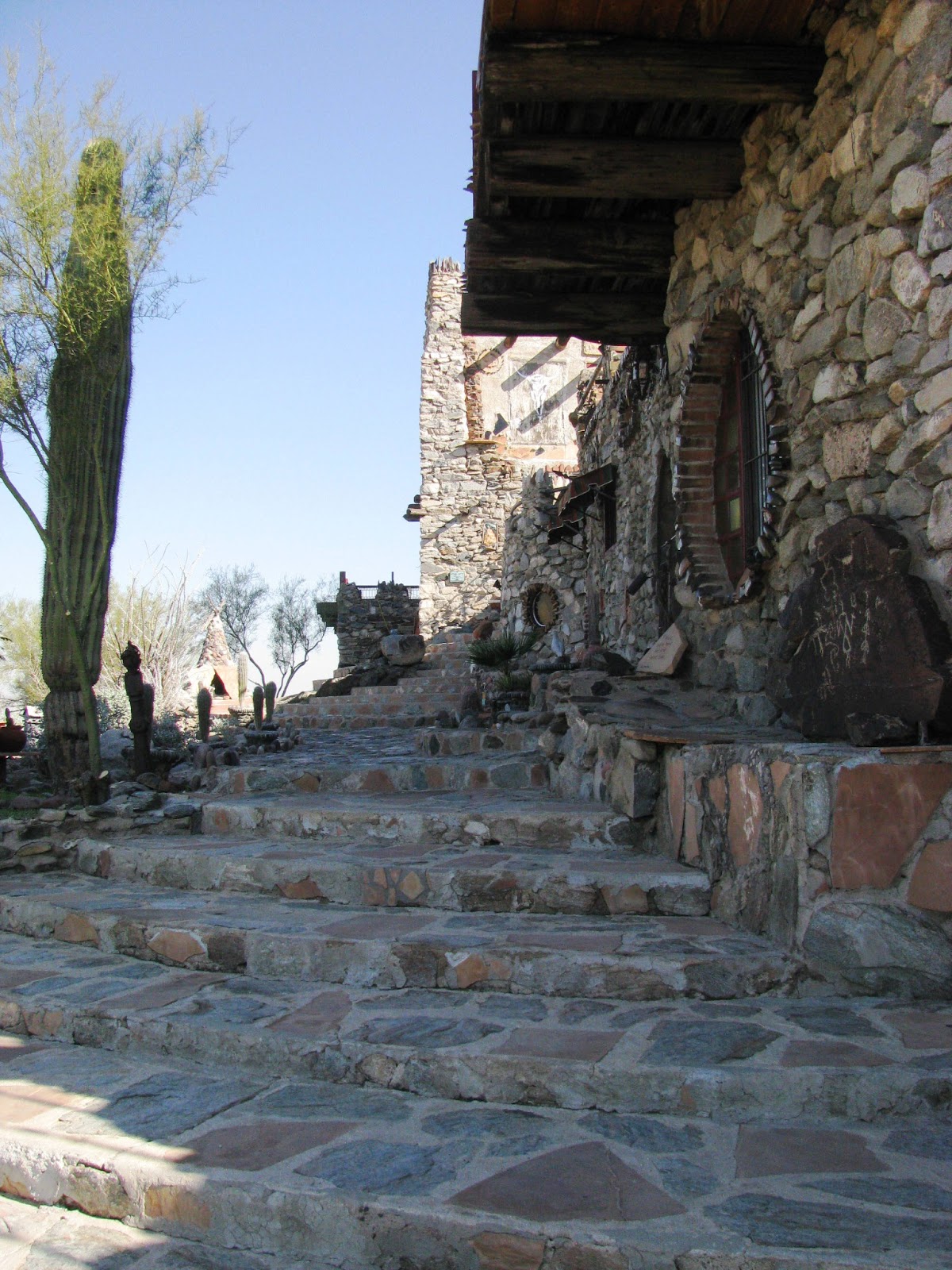 Finding Arizona: Mystery Castle