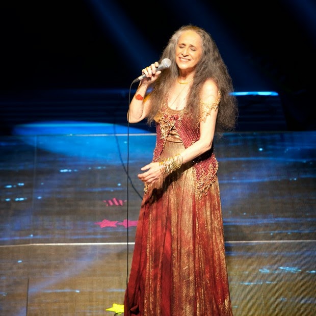 Maria Bethânia celebra 50 anos de carreira