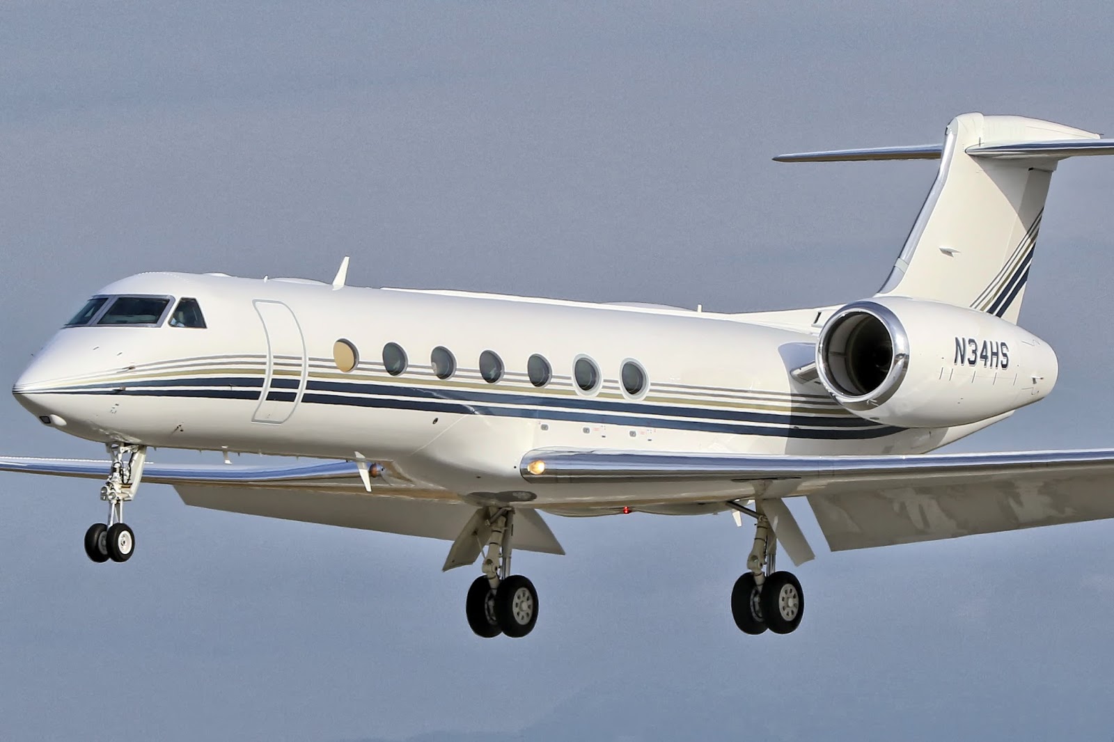 Aero Pacific Flightlines: Gulfstream G550 (c/n 5514) N34HS
