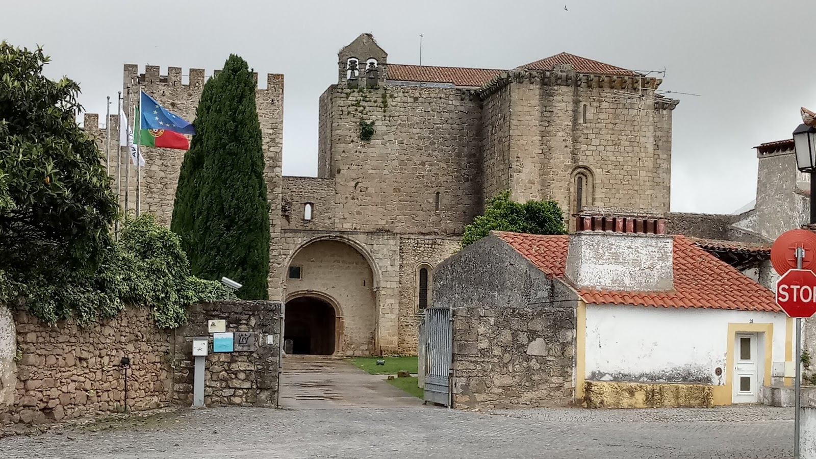 Portal AuToCaRaVaNiStA: MOSTEIRO DE SANTA MARIA DE FLOR DE ROSA - CRATO
