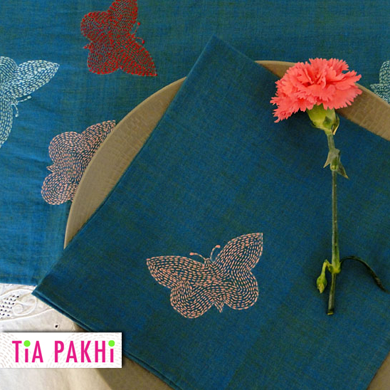 artnlight: Anais Basu and her Tia Pakhi