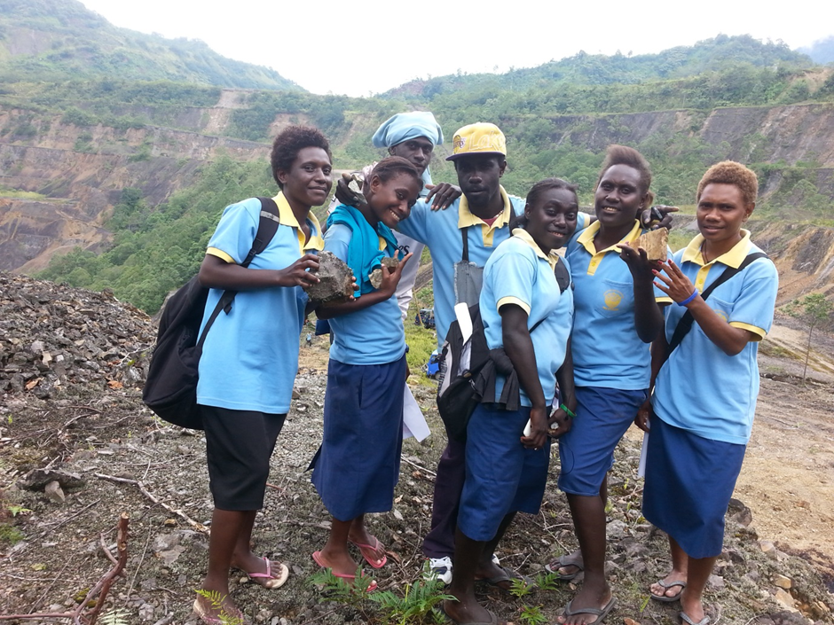 Arawa students explore Panguna site on school excursion - Papua New ...