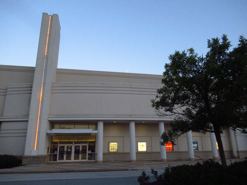 Sky City: Retail History: Exton Square Mall: Exton/West Whiteland ...