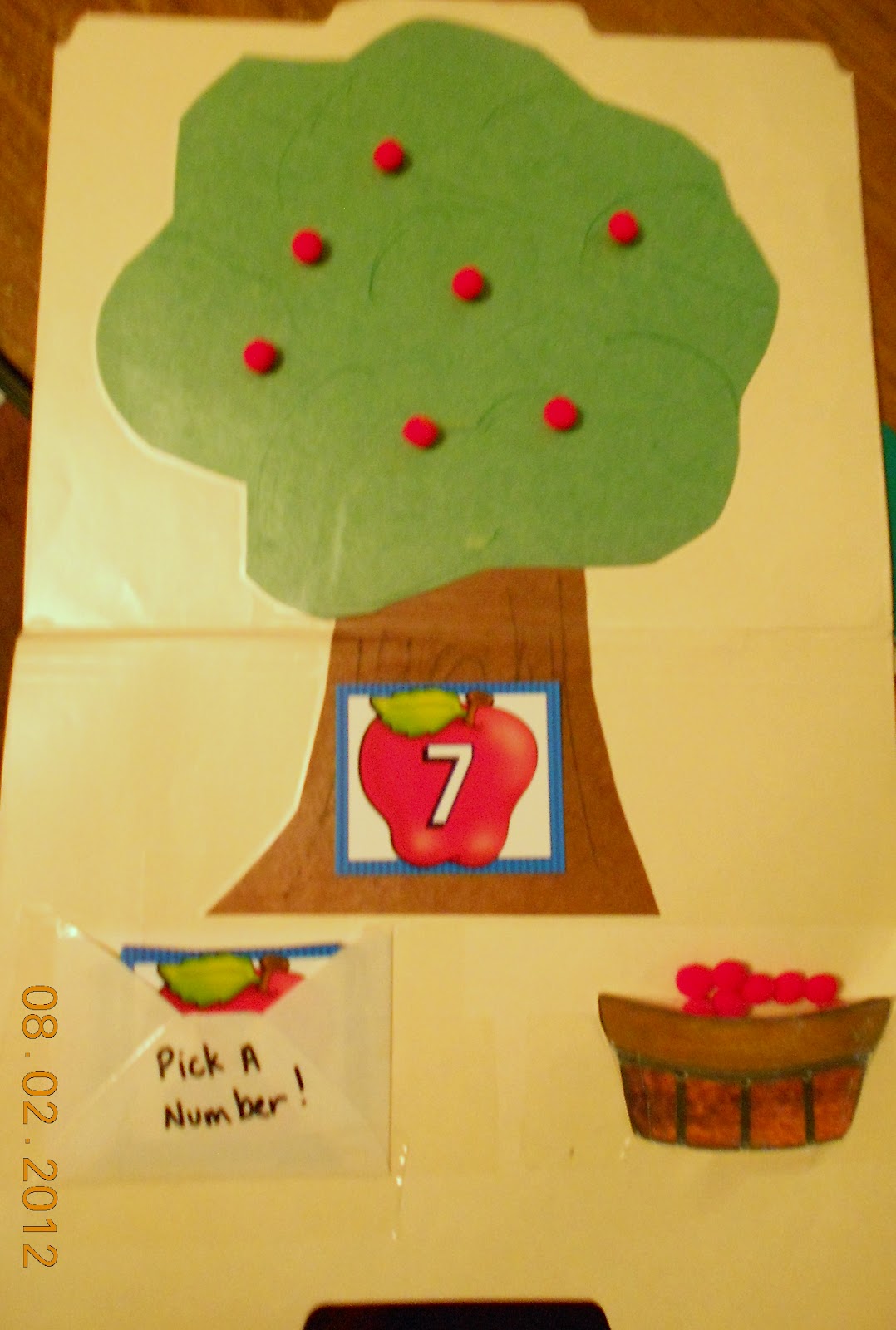 Cat's World of Preschool Fun: APPLES! APPLES! APPLES!