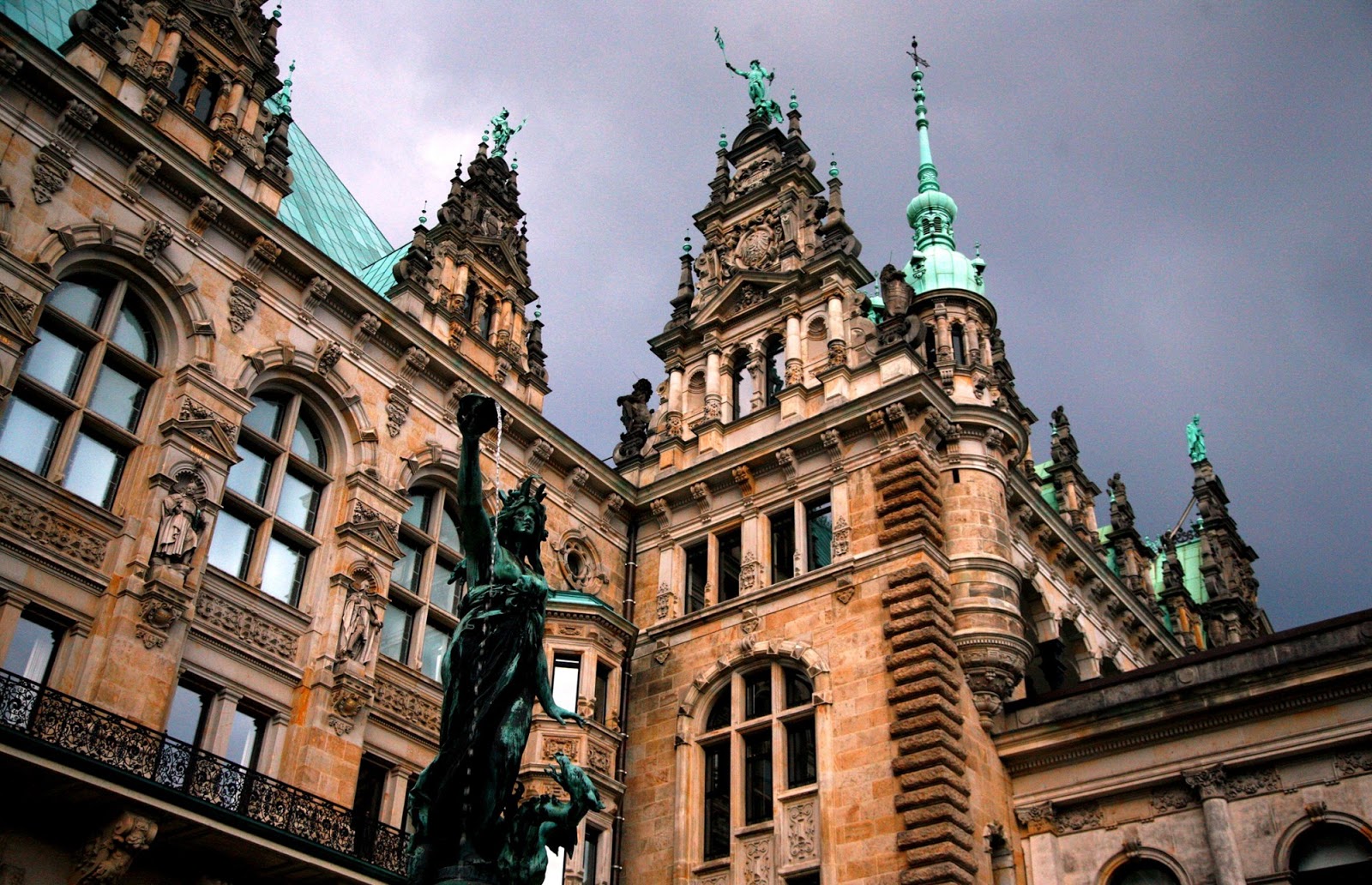 Hamburg. A voyage to Hamburg, Germany - West Europe. - Online Travel News