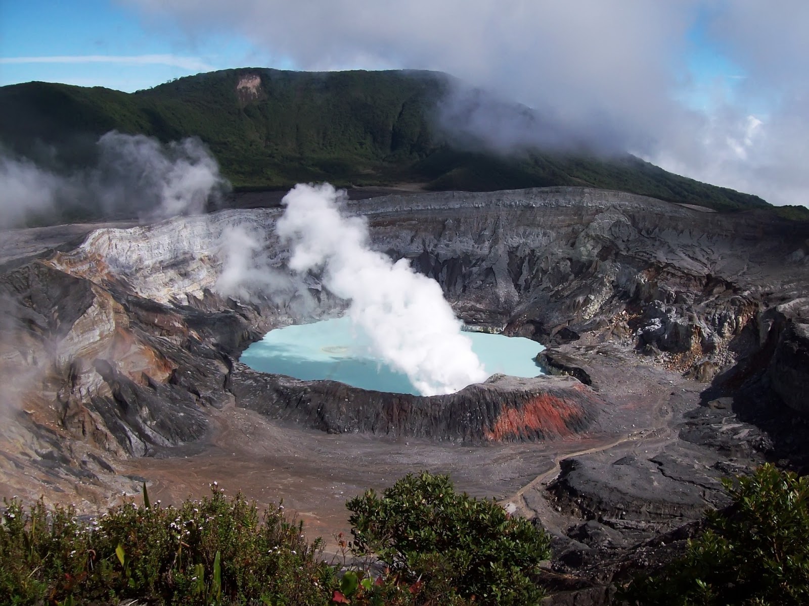 The Big Wobble : The Poas Volcano Costa Rica registers an eruption and ...