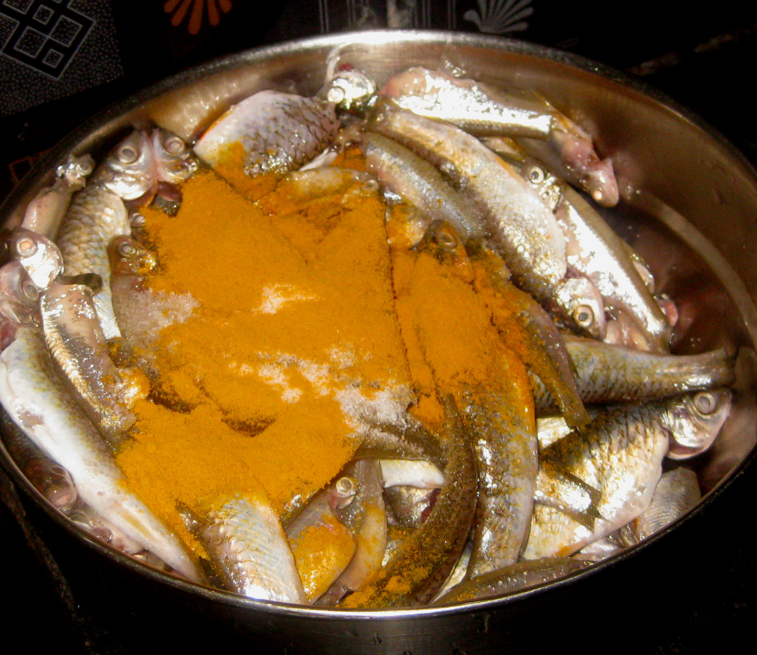 Odisha Cuisine: Small Fishes Fry (Pohala Macha Bhaja)