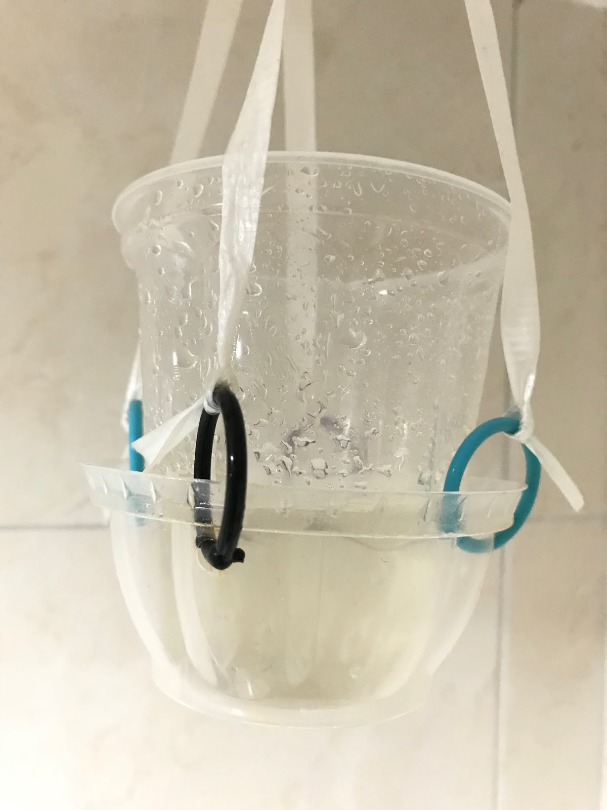 Water droplet collector on a U-pipe