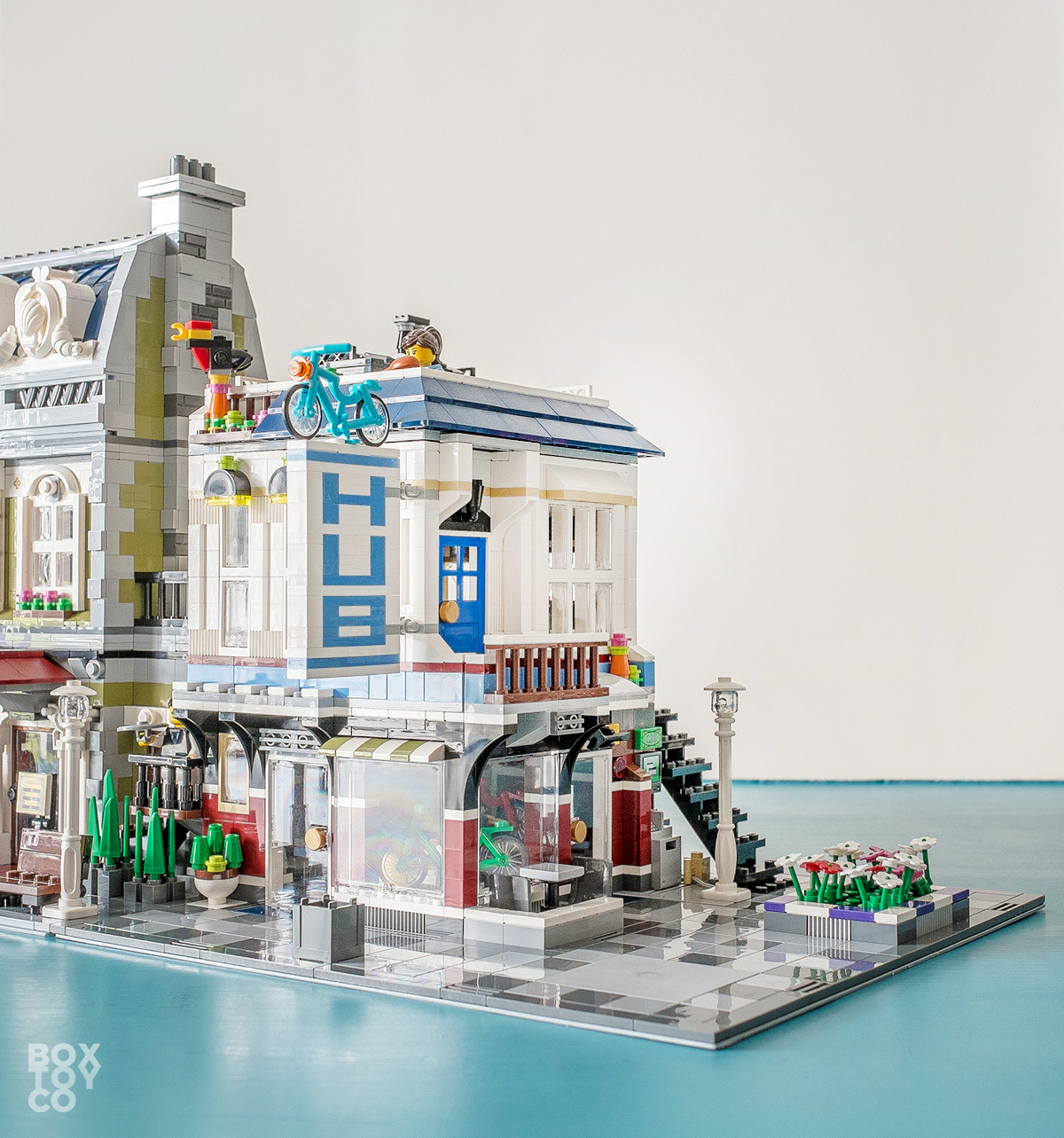 LEGO® Bike Shop & Café 31026 Revisited [MOD] | BoxToyCo