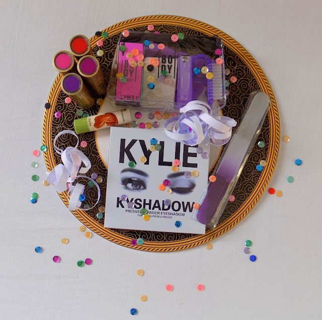 DIY Awesome Box Gift Idea - Fashiondra