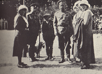 Os Romanov: Um Dia Na Vida da Família Imperial - Lili Dehn