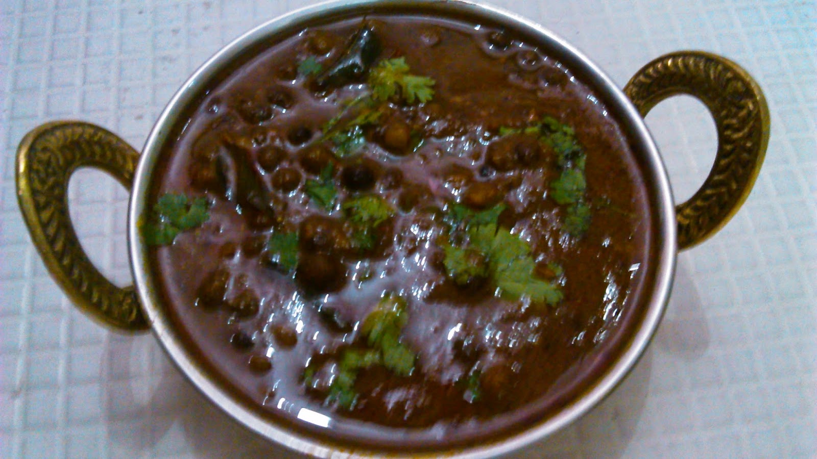 Kalya Vatanyachi Usal | Black Peas Curry | Nilam's Recipes