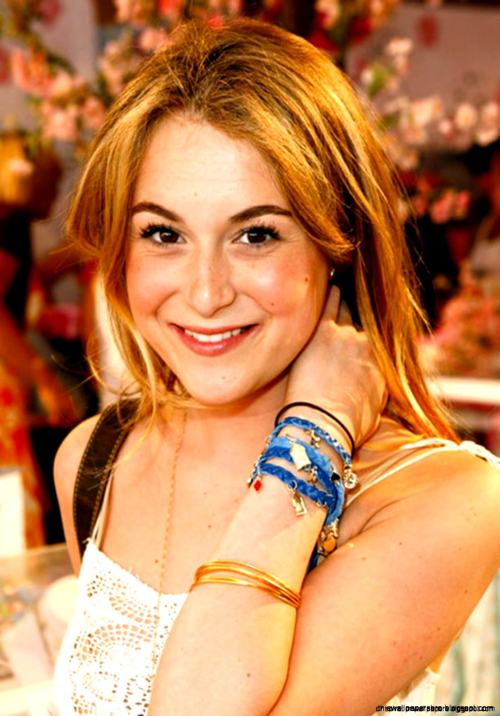 Cute Smile Alexa Vega Style | This Wallpapers