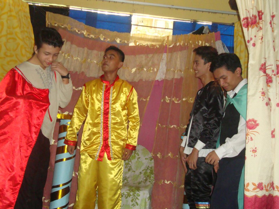 Florante at Laura: Marso 2012