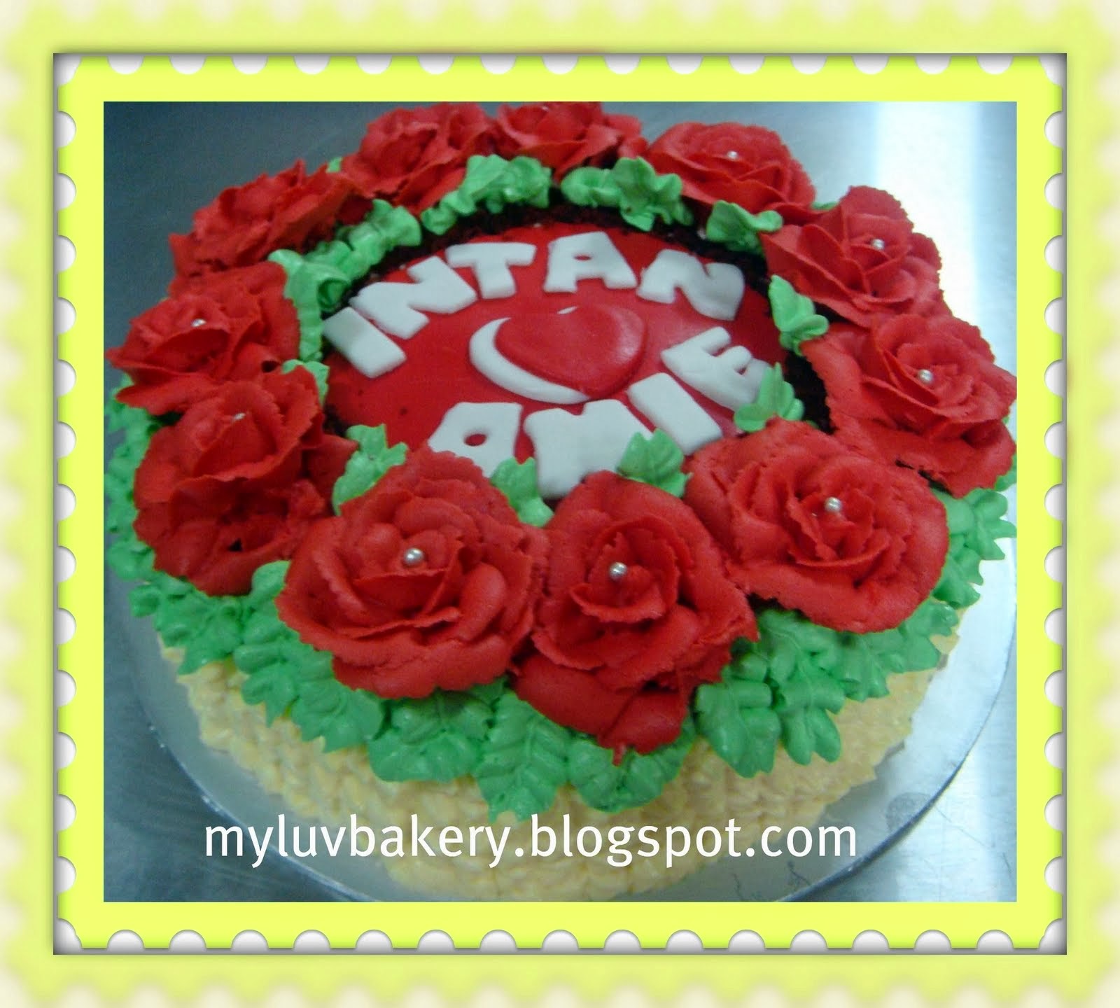 Ain's Cake & Chocolate House: Engagement & Special Ocassion Cakes