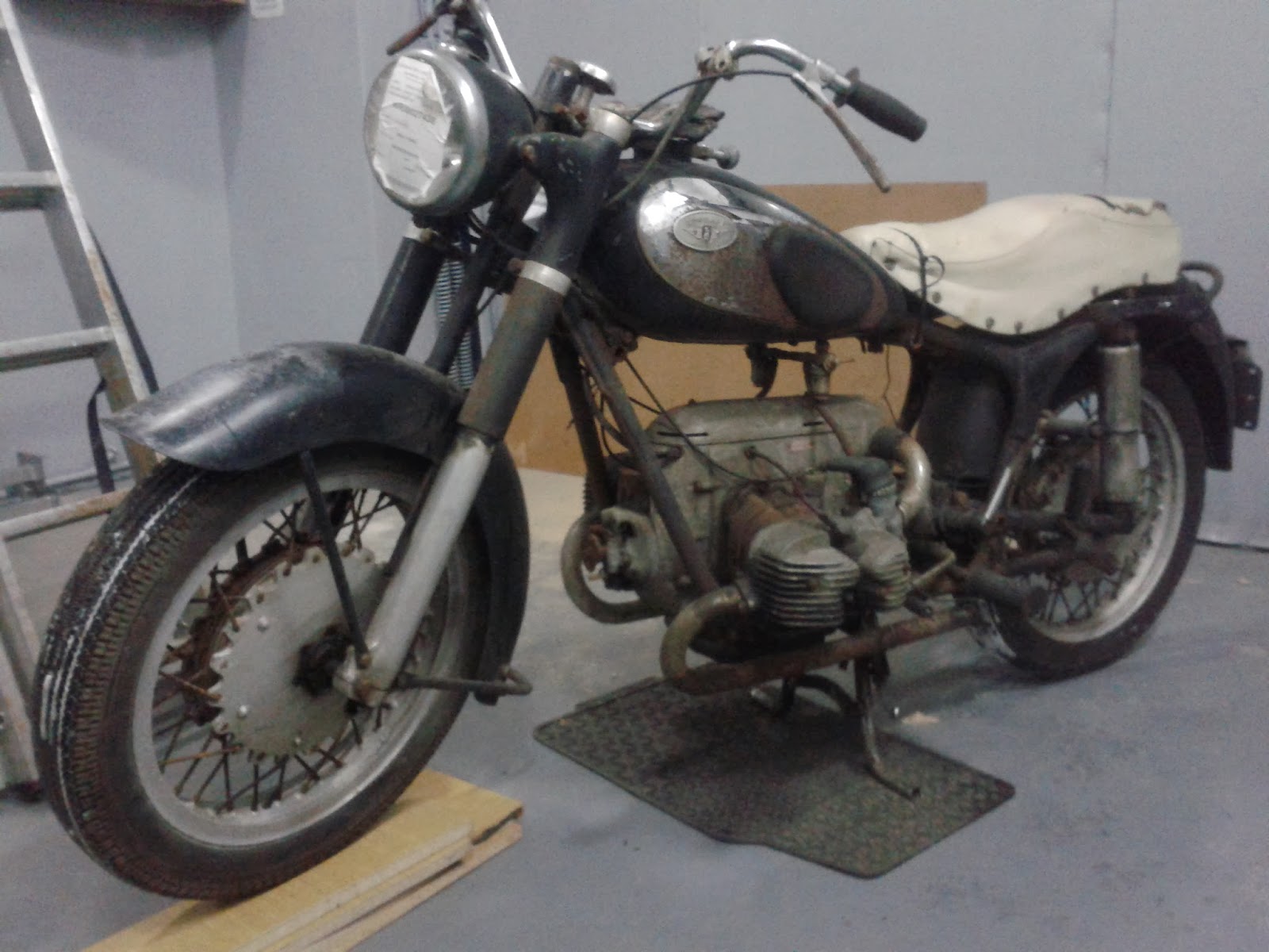 MOTORS-CREATOR - Renowacja Motocykli - Konrad Bagnowski: Zündapp KS601 ...