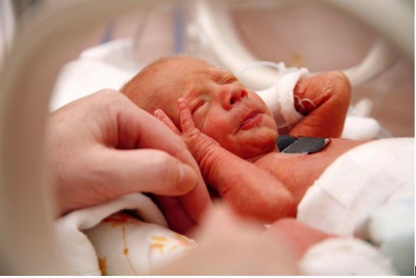 RIESGOS EN EL EMBARAZO ADOLESCENTE