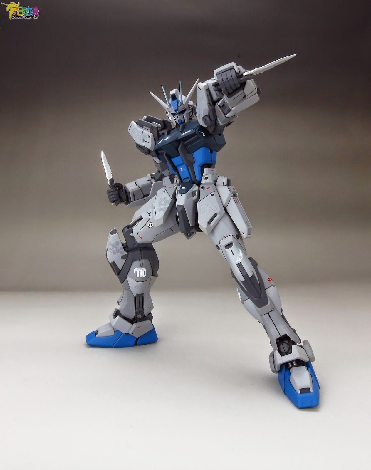 Gundam Family: MG 1/100 GAT-X105 Aile Strike Gundam Ver. RM "Phase ...