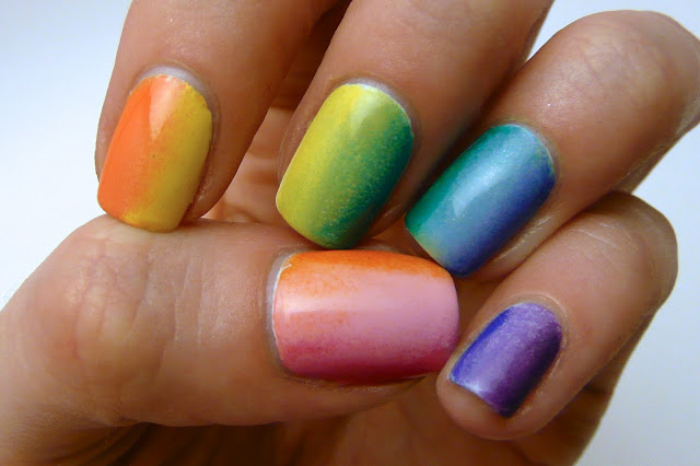 Casa de Polish: Rainbow Vertical Gradient Nails