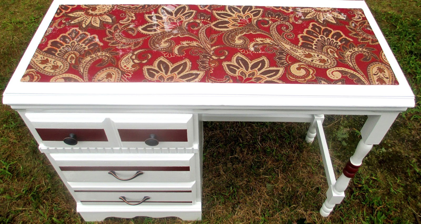 Parrott Ponderings: Desk Makeover