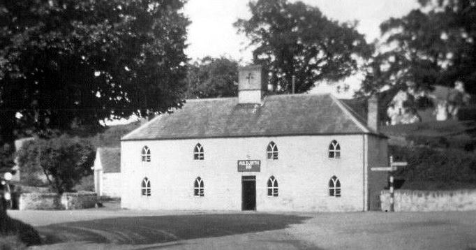 Tour Scotland: Old Travel Blog Photograph Inn Auldgirth Scotland