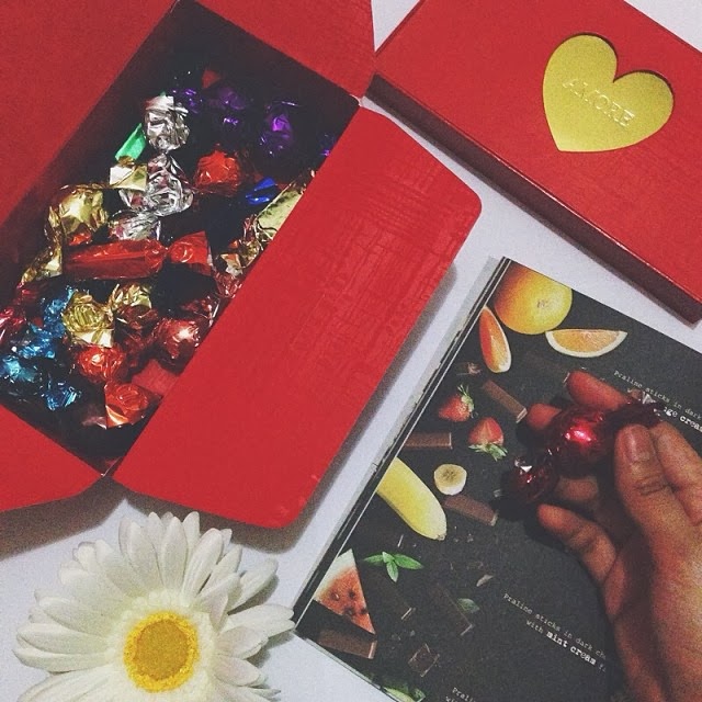 Anagon: A Villa del Conte and Pandora Valentine